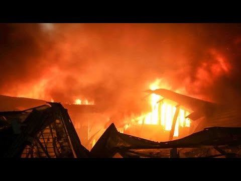 Cheadle fire: Huge blaze at storage facility as 130 firefighters battle ...
