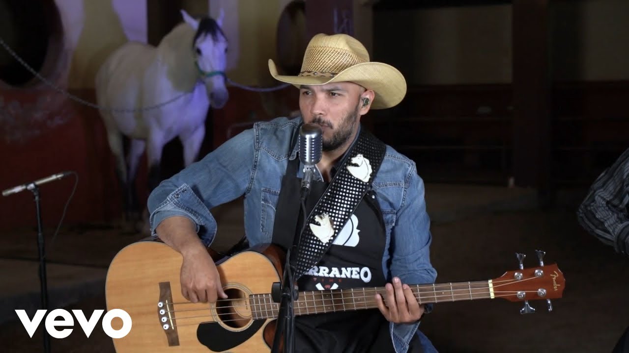 Bronco - Musical Bailando Jalao, Marraneo Time (Acústico en Vivo) - YouTube