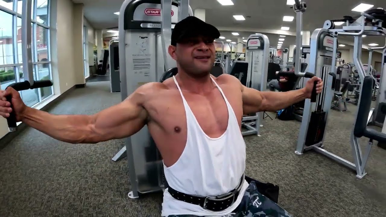 Fall Bulk Chest Work out How to Use The Machines For Beginners - YouTube