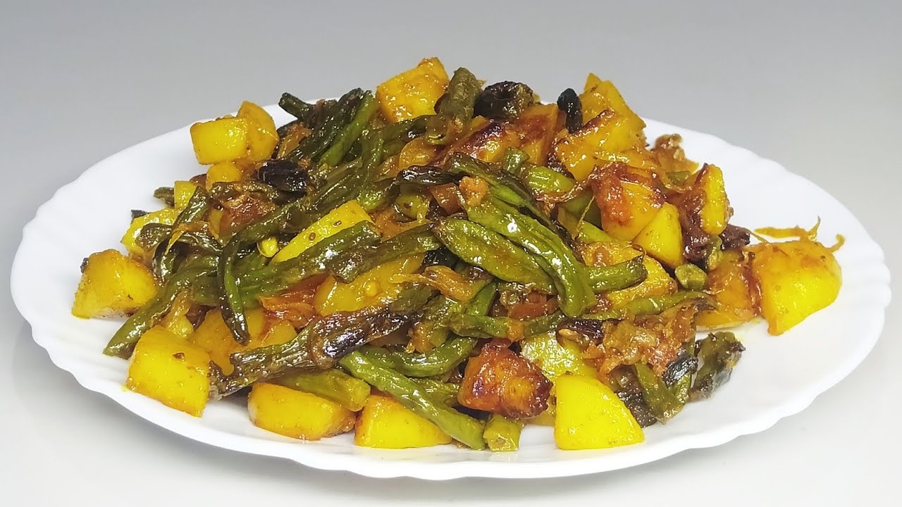 लंबी फलियाँ और आलू की सूखी सब्जी|Long Beans and Potato Dry Vegetable ...