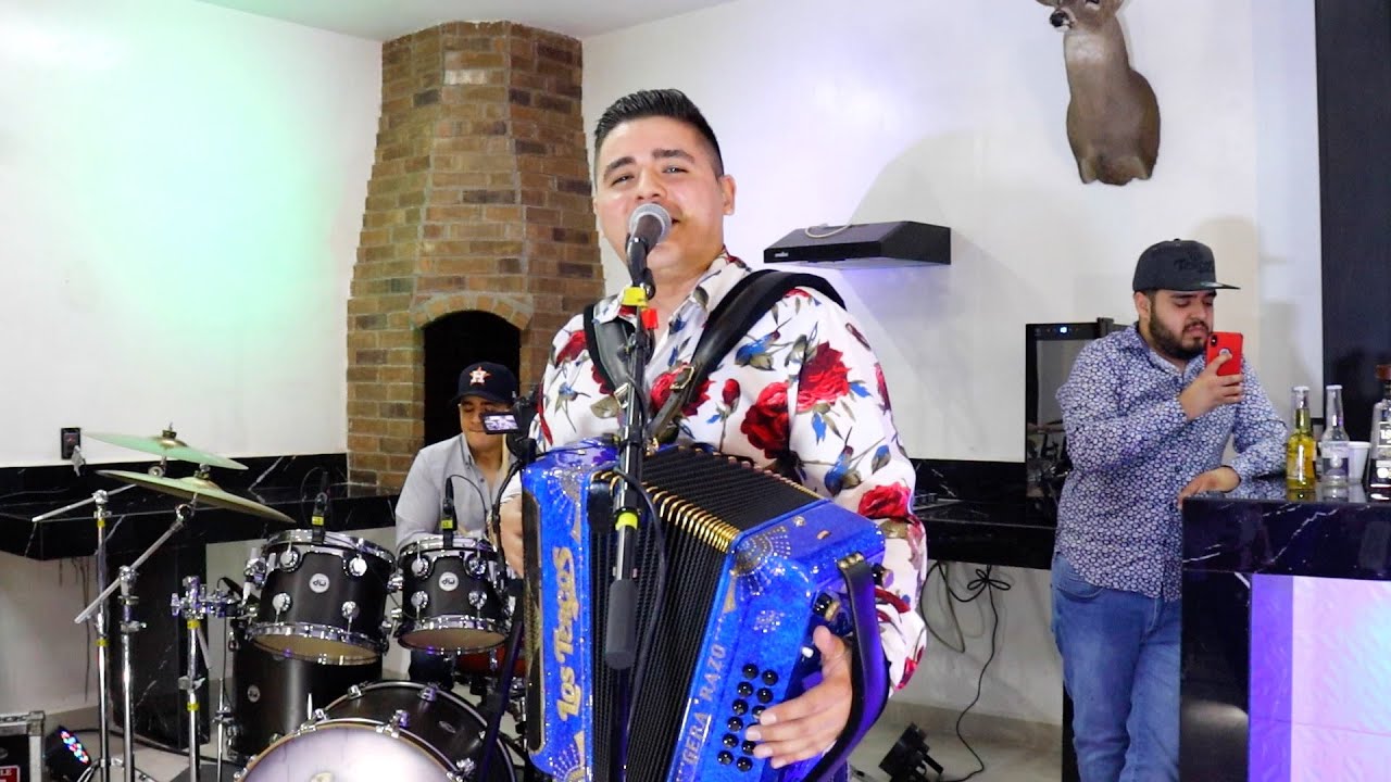 Los Tercos - Homenaje a Carlos y Jose (en vivo) - YouTube