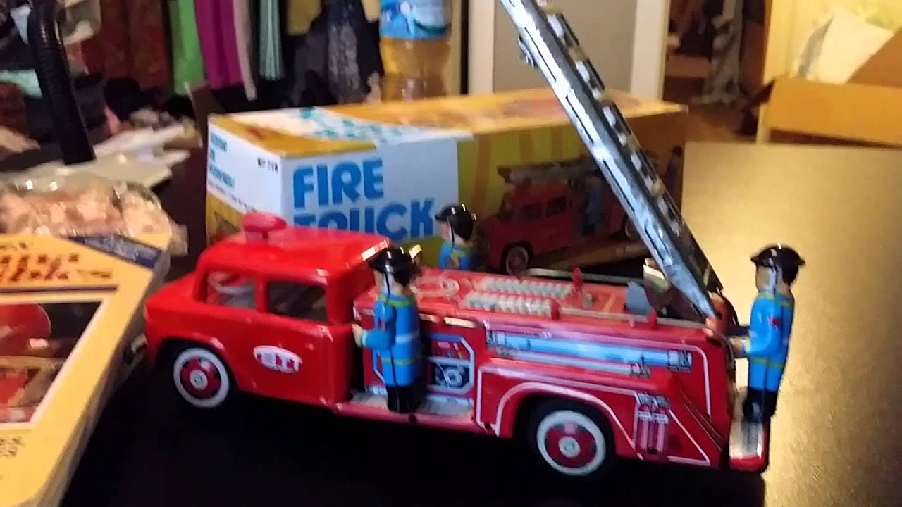 Cool Vintage STI friction driven fire truck. - YouTube