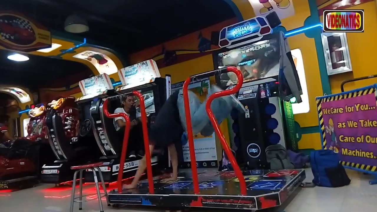 Insane Dance Dance Revolution Skills - YouTube