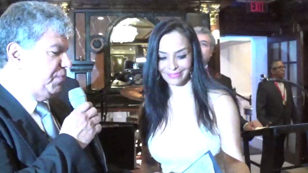 Orietta Magaly Fernandez Rey Peruvian Awards USA - YouTube