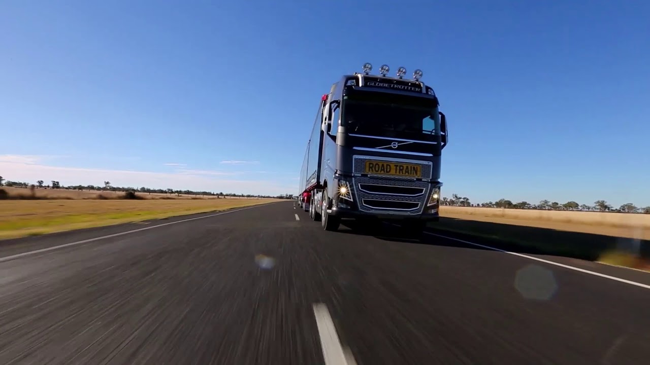 Volvo FH16 700 Road Train - YouTube