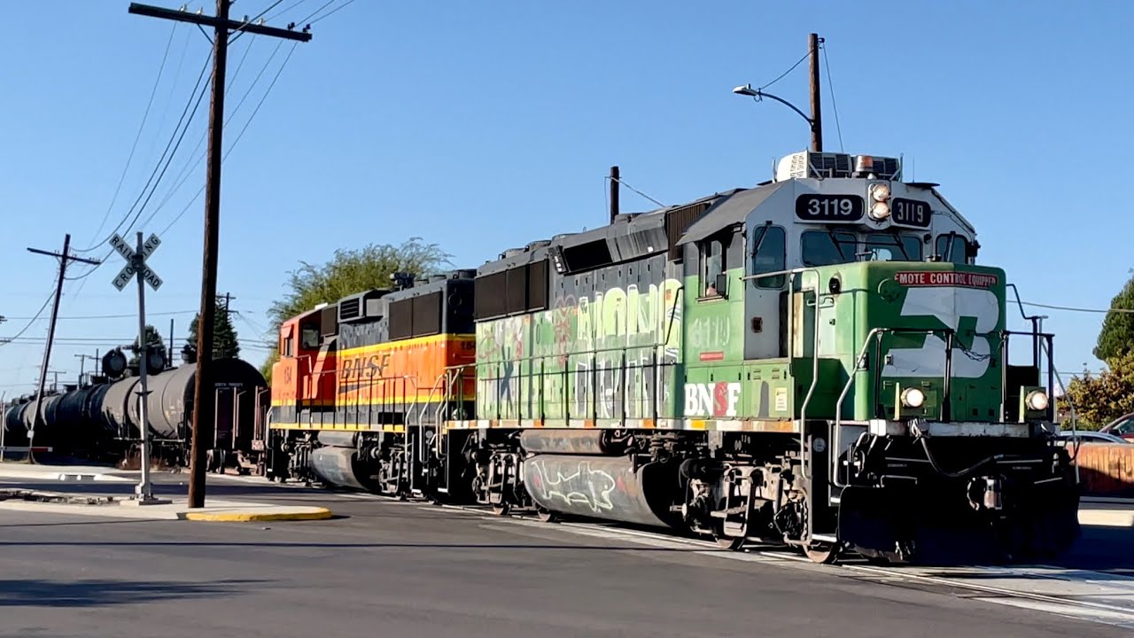 BN 3119 GP50 Leading The First Watson Local - YouTube