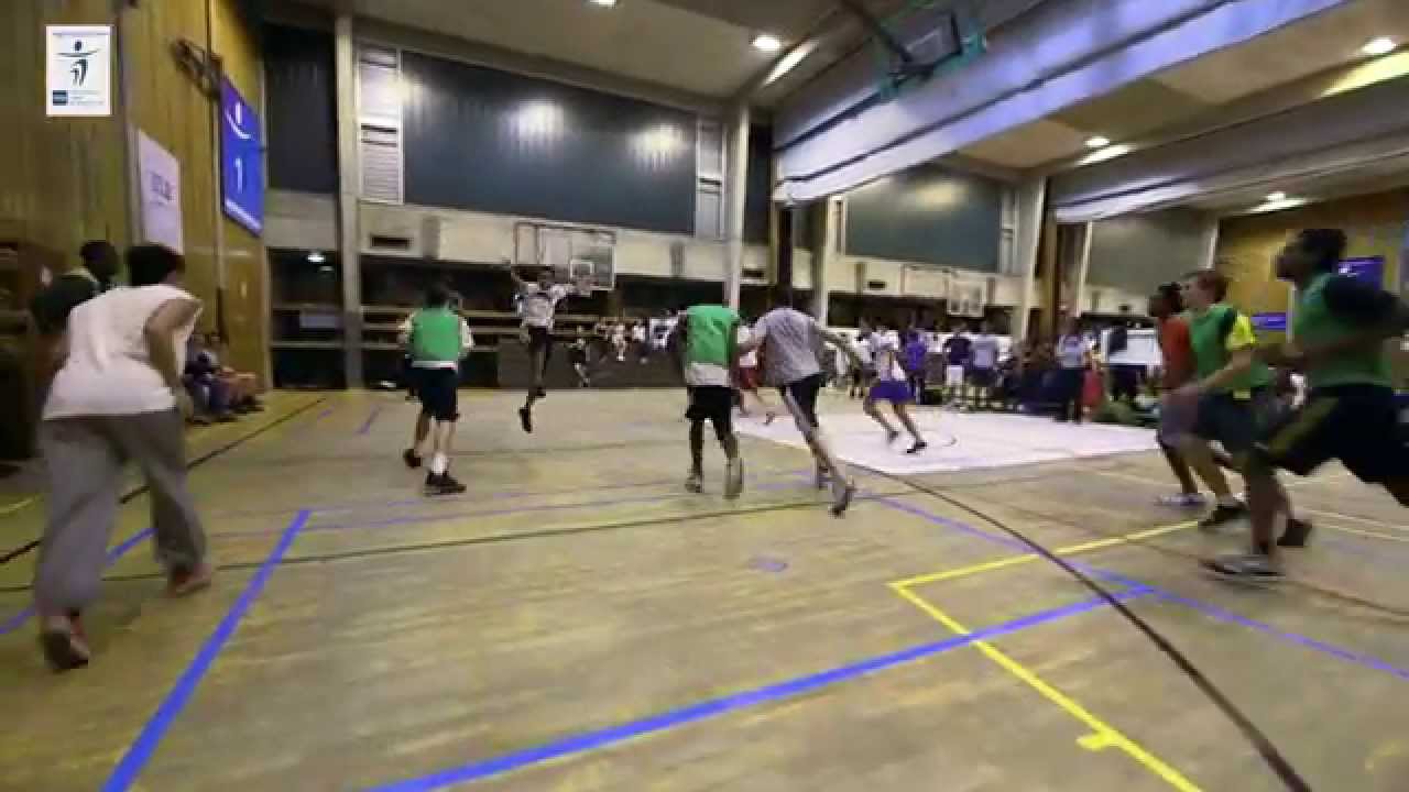 ULB Sports, en forme à tout âge! - YouTube