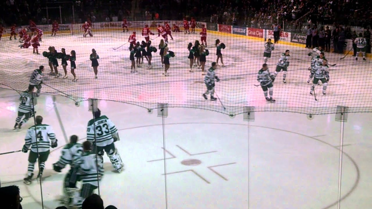 UND Fighting Sioux Hockey Cheerleaders - YouTube