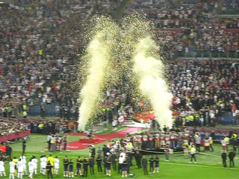UEFA Champions League Final '09: trophy presentation - YouTube