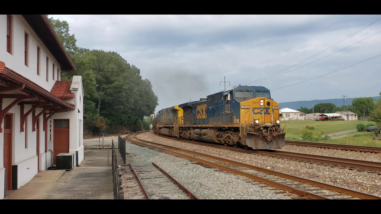 CSX 572 in Bridgeport, Alabama - YouTube