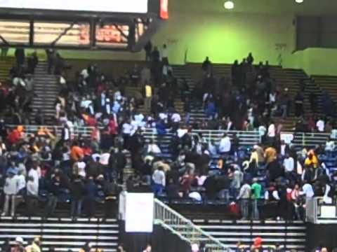 Fight in stands at Lakeshore Classic, Genesis Center, Gary, IN - YouTube