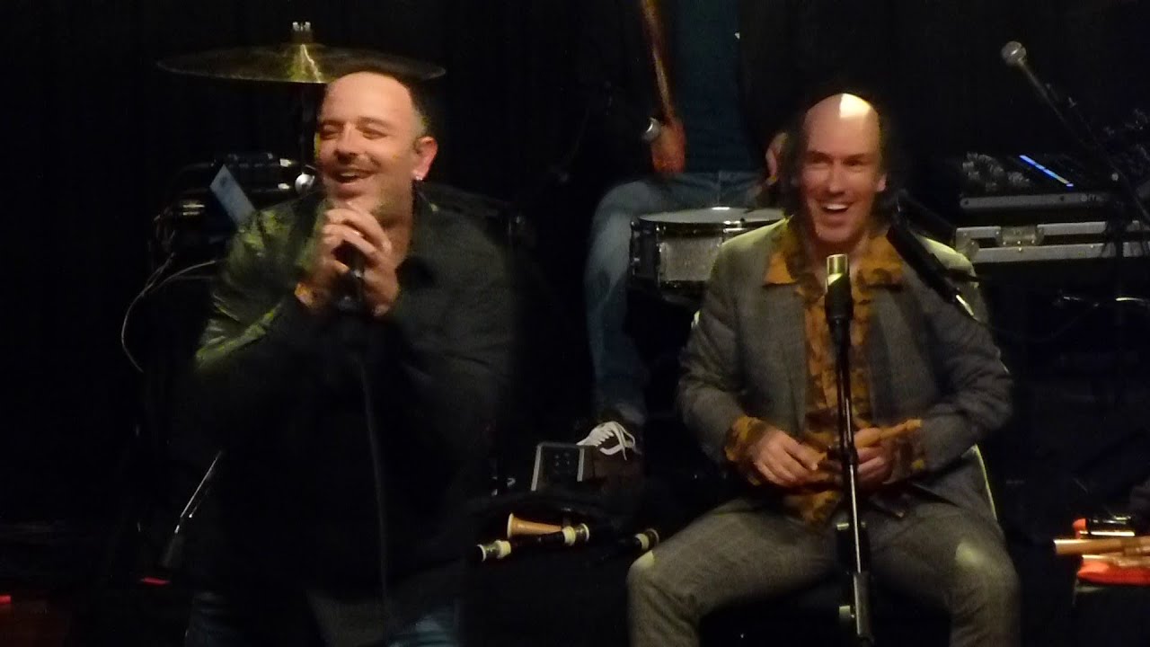 Carlos Núñez & John Rech - The Ballad of Jesse James (Live 2023) - YouTube