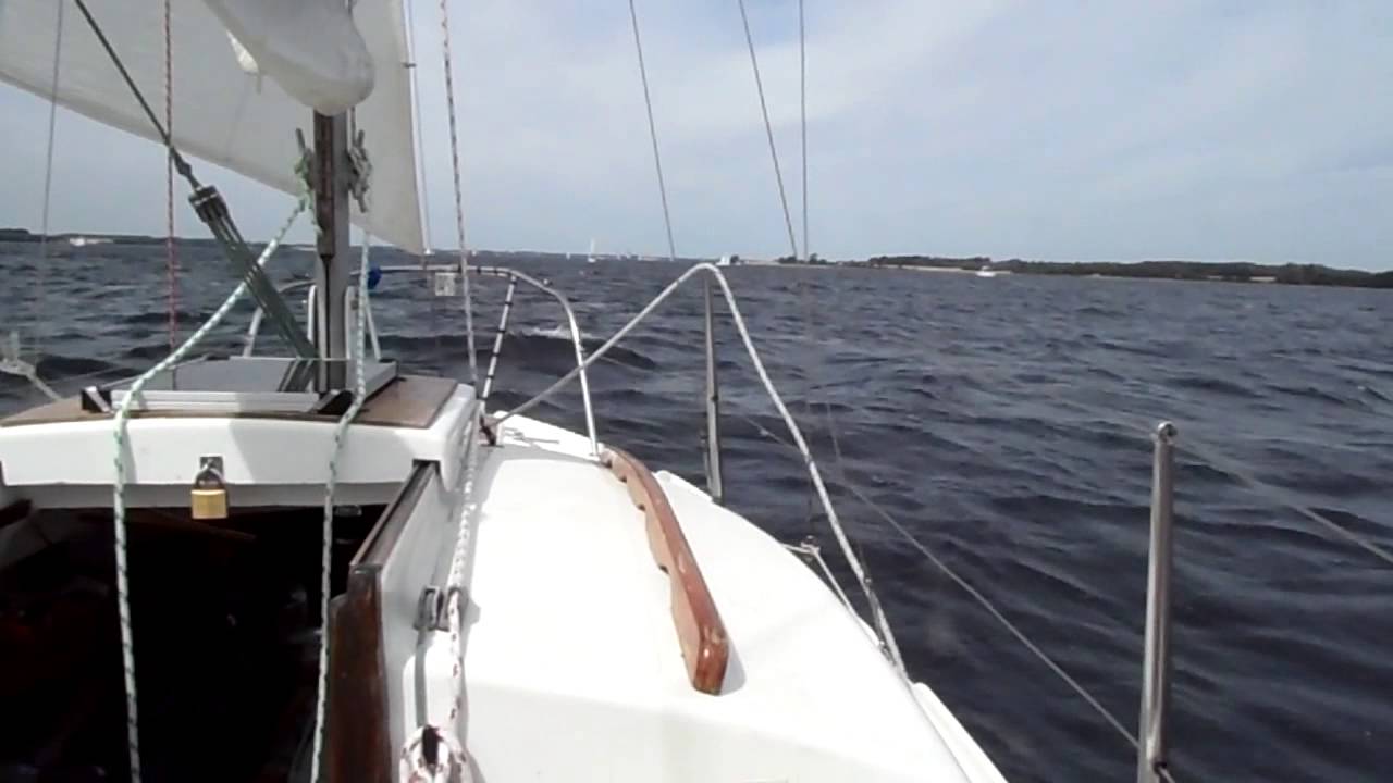 Hurley Silhouette MK3 sailing - Als Sund - YouTube