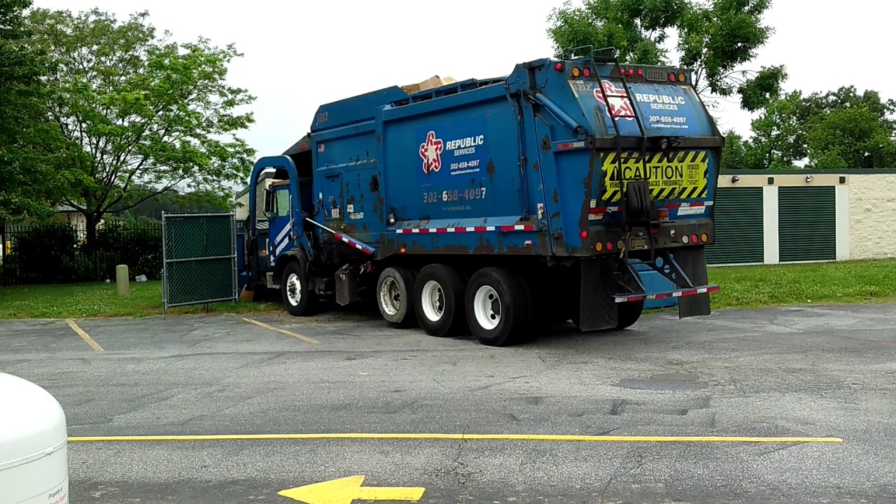 Republic services collecting recycling - YouTube
