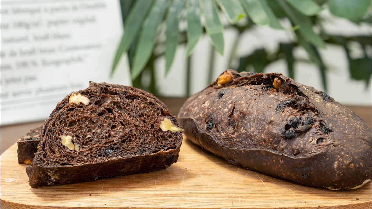 Crispy on the outside and soft on the inside! Chocolate crisp bread ...
