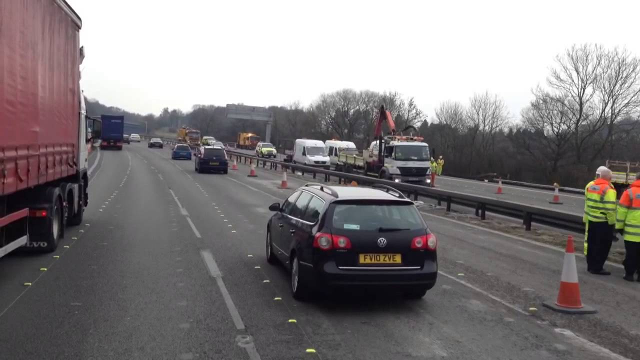 M6 j15-14 accident 27/3/14 - YouTube