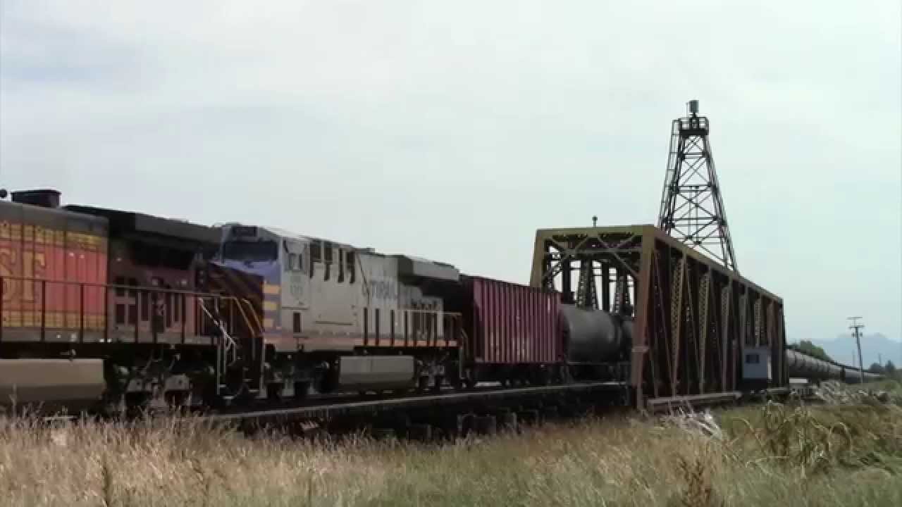BNSF and Citirail Lead Oil Train Across Swing Bridge at Anacortes, WA ...