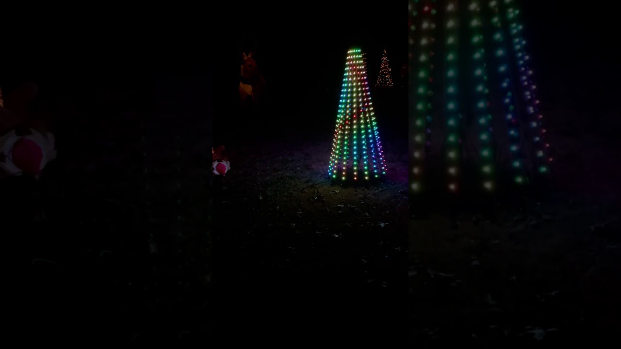 16x25 Light-O-Rama Pixel Tree - YouTube
