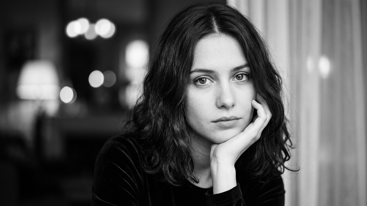 Vintage French Chanson 💖 Delicate Melodies and Sweet Nostalgia Beneath ...