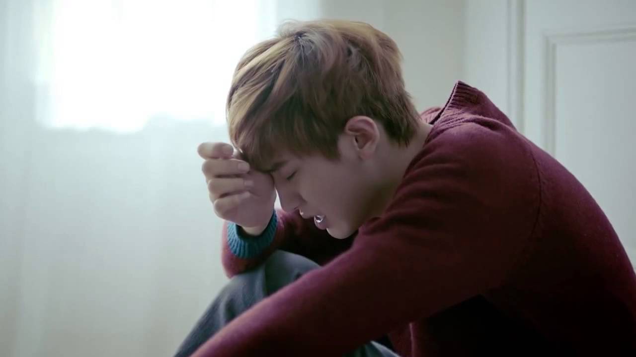 EXO Park Chanyeol Crying - YouTube