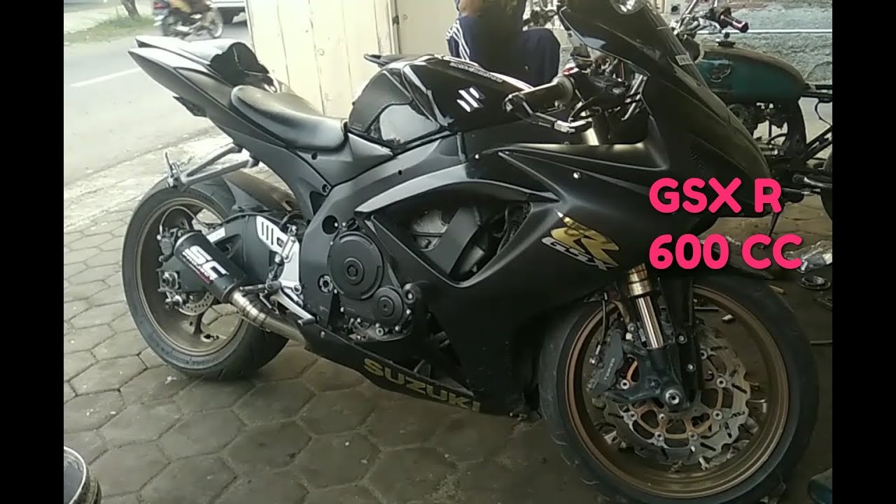 AMAZING GSX R 600 CC - YouTube