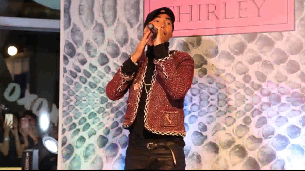 [2/6] เป๊ก ผลิตโชค [Love On Top] The Mask Singer @ Ab Fab Market, Zen ...