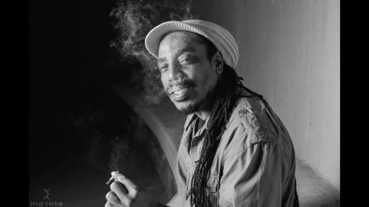 Earl Sixteen - Rasta Livity - Dubplate - YouTube