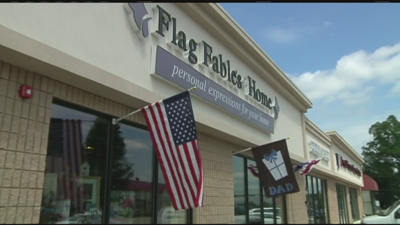 Patriotic decor at Flag Fables Home - YouTube