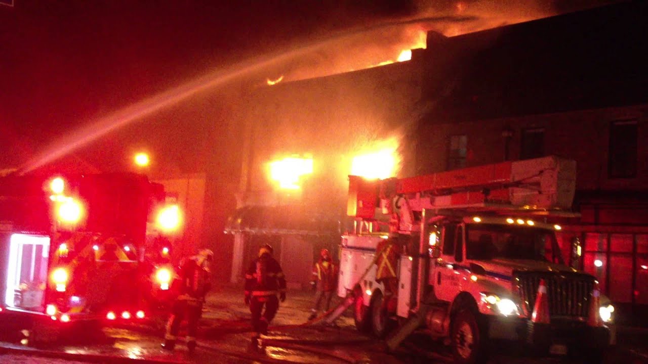 Early Morning Fire in Goderich, Ontario - YouTube