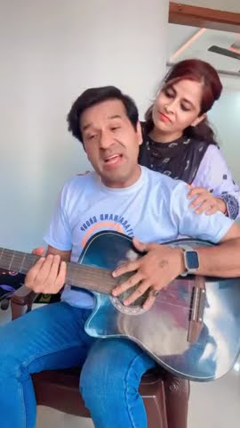 Zara dekho inhe - YouTube