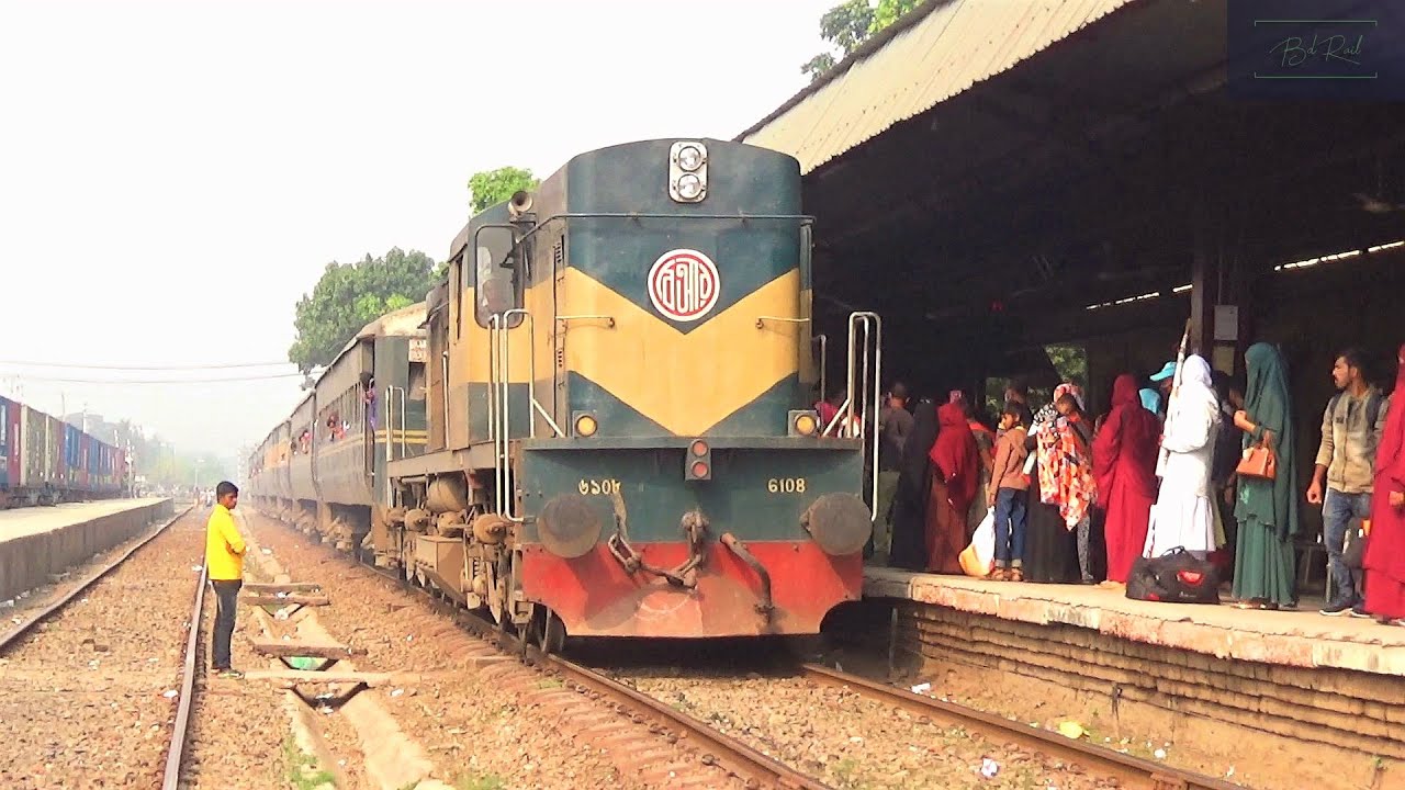 Betna express Entering Jessore station || Bangladesh railway . - YouTube