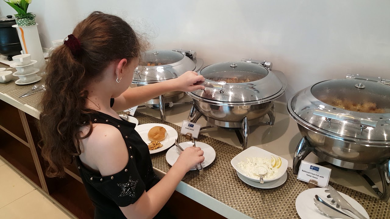 Holiday Inn Express Dubai Internet City 2* - YouTube