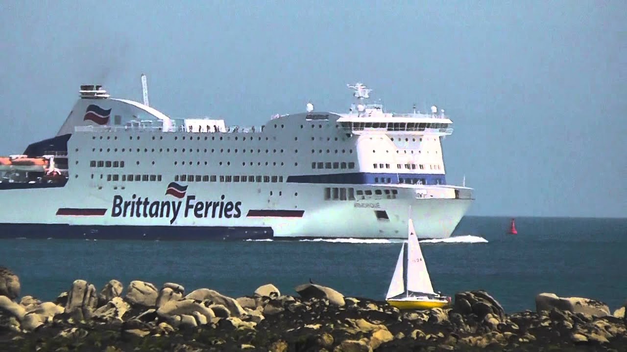 Brittany Ferries MV Armorique Arriving At Roscoff, Finistère, Brittany ...