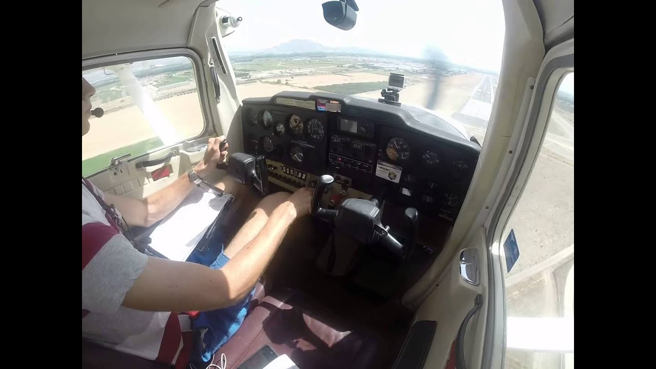 [Cockpit View] Approach & Landing into Granada, Spain - YouTube