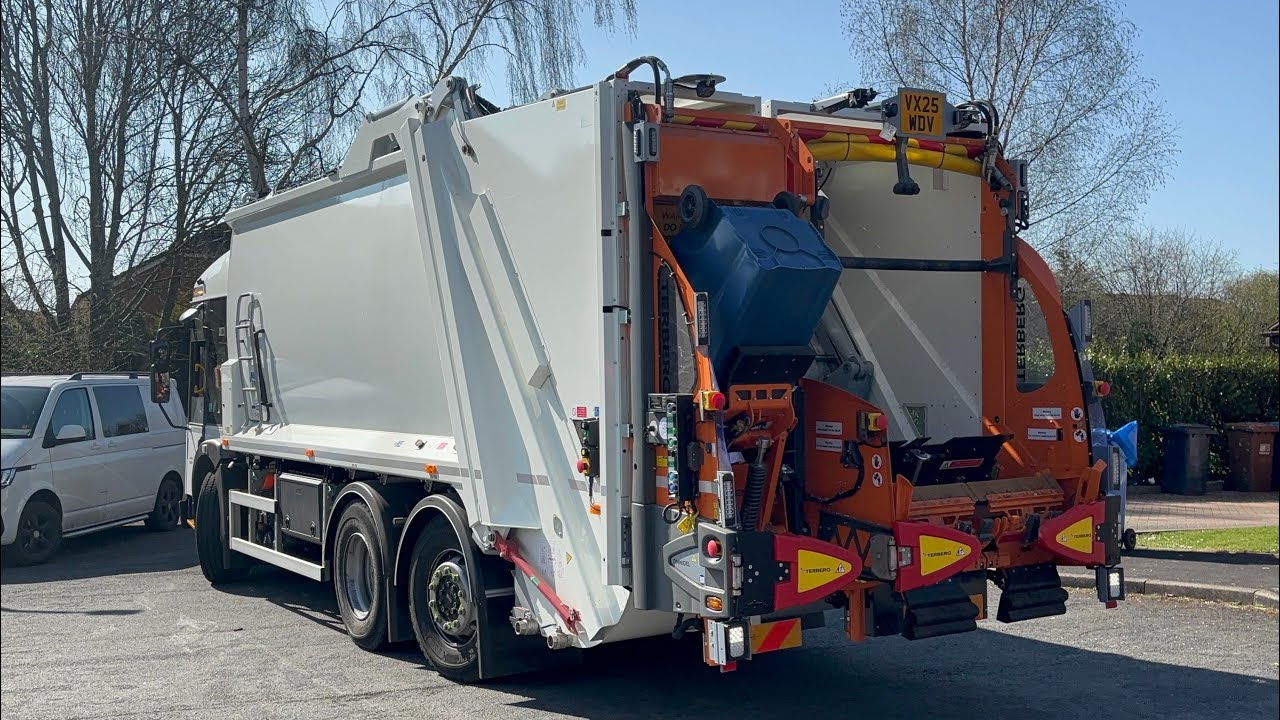 Dennis Elite + Refuse Truck on Recycling, WDV - YouTube