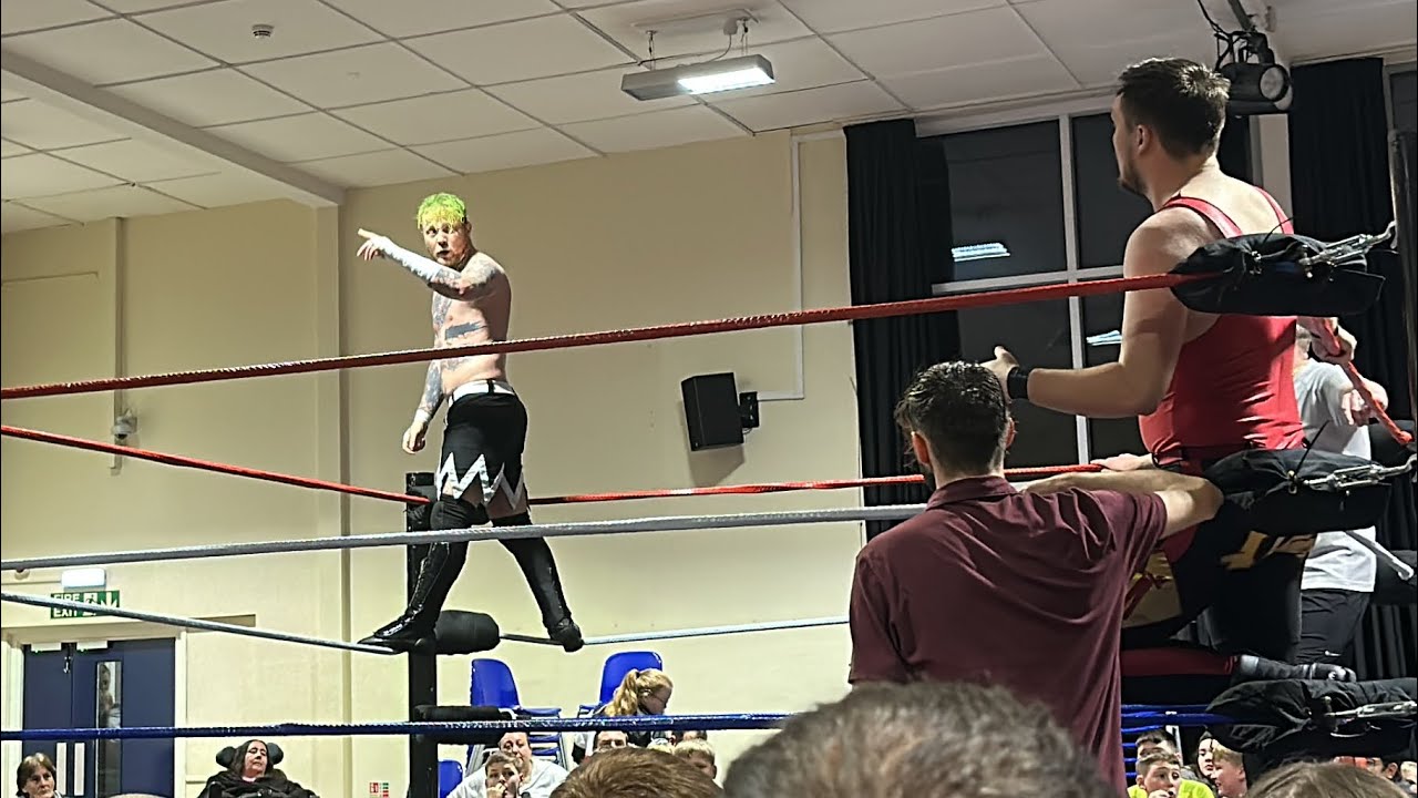 Matty Mayhem vs Kendoll - YouTube