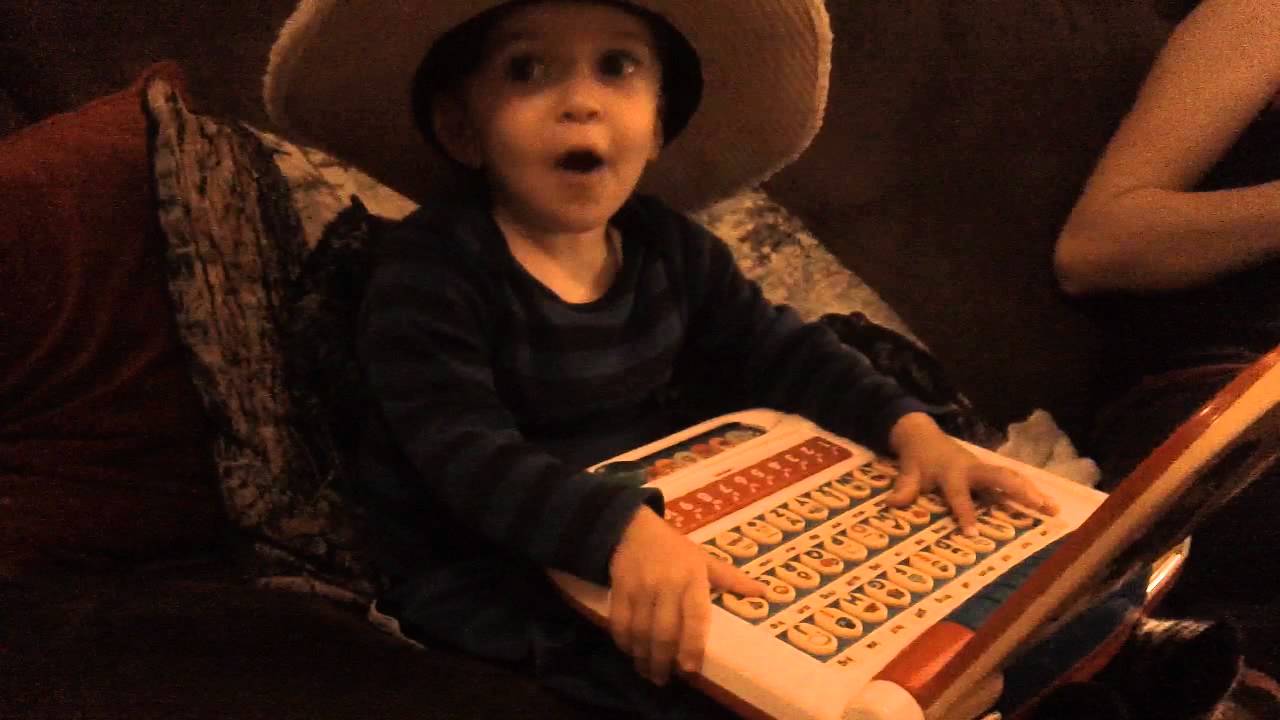 Weylan Playing at 20 months - YouTube