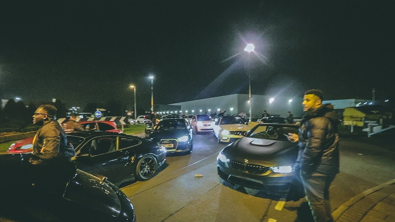 Ain't Dat That DMO DJ Guy Causing a Traffic Jam - YouTube