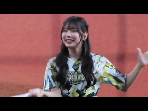 24/9/11 オリックスvsロッテ BsGravity 「TakeMe」① SAAYA NUI JUNKI - YouTube