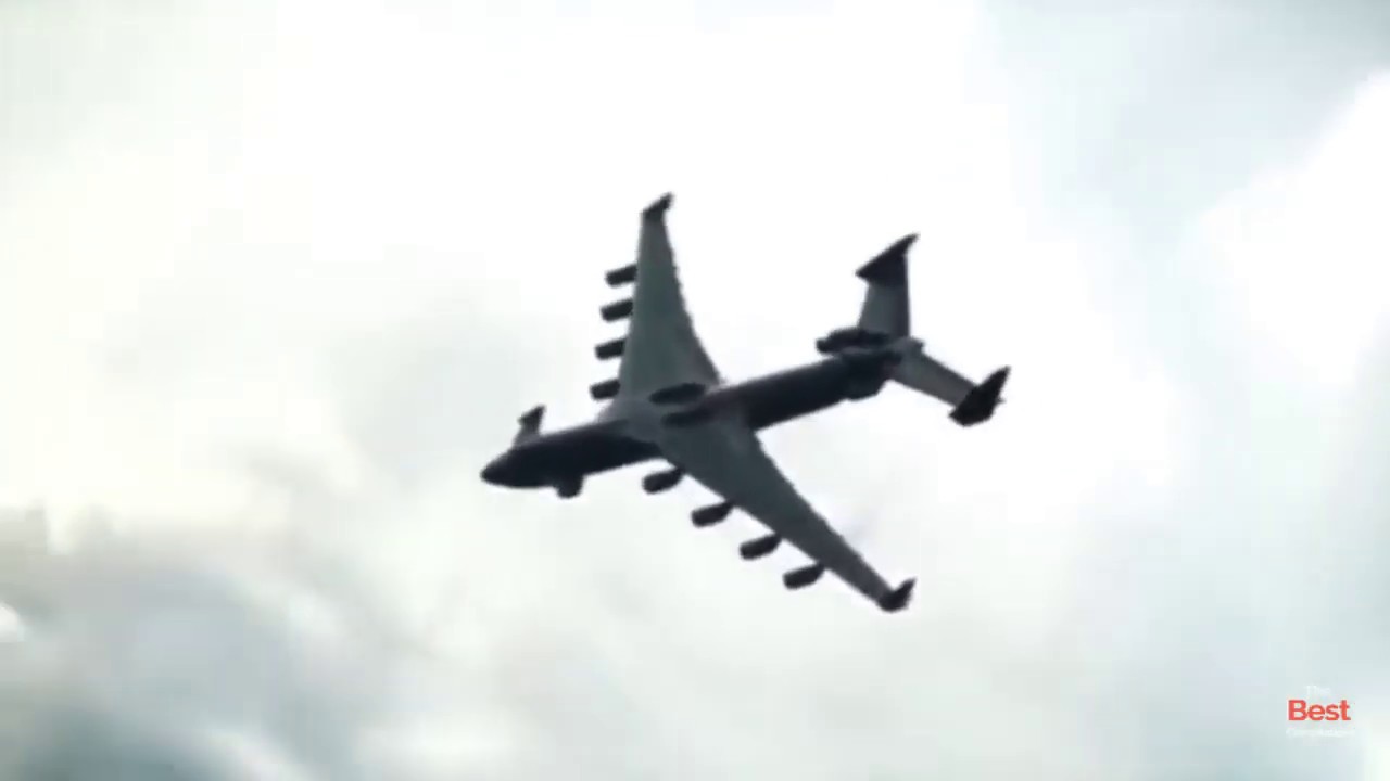 Crushing plane around the world - YouTube