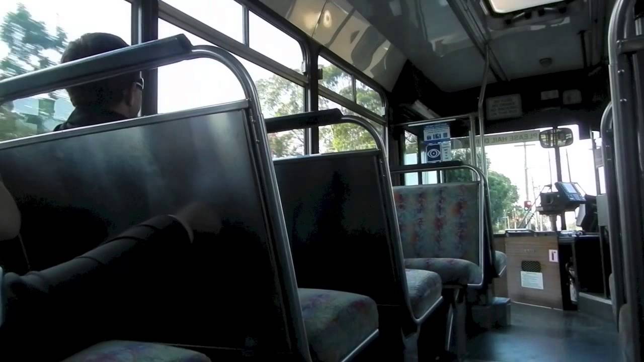 Transdev NSW m/o 9121 - Volvo B10M Mk3 (ZF) (Custom Coaches 205) - YouTube