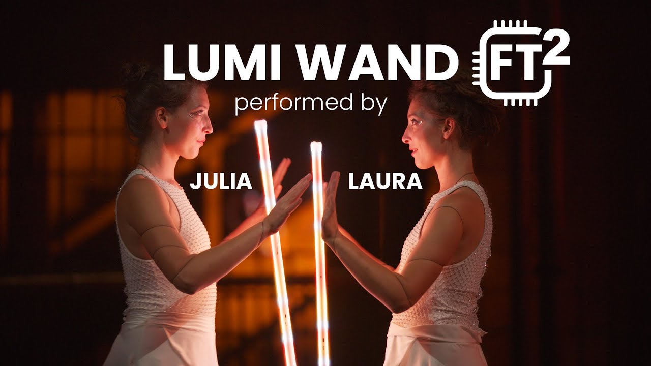 Lumi Wand FT2 - Julia & Laura | Pyroterra Lighttoys - YouTube