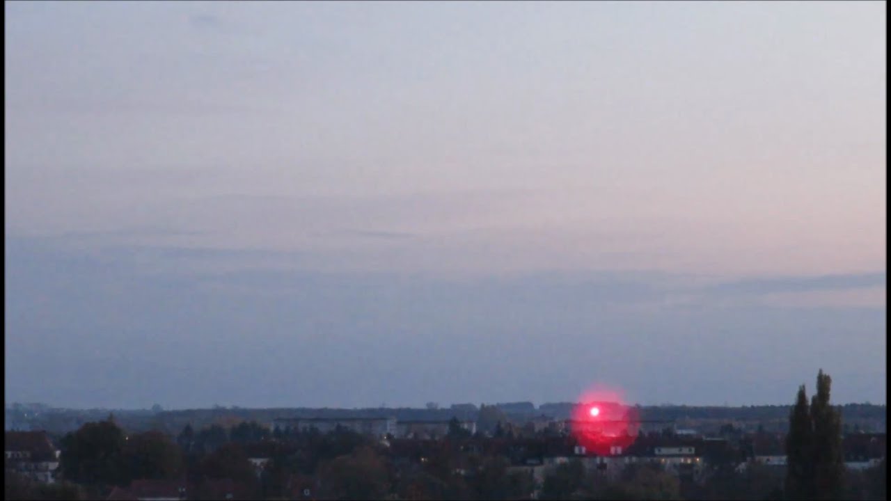 Red Laser 500mW seen from a distance of 4.5 miles - YouTube