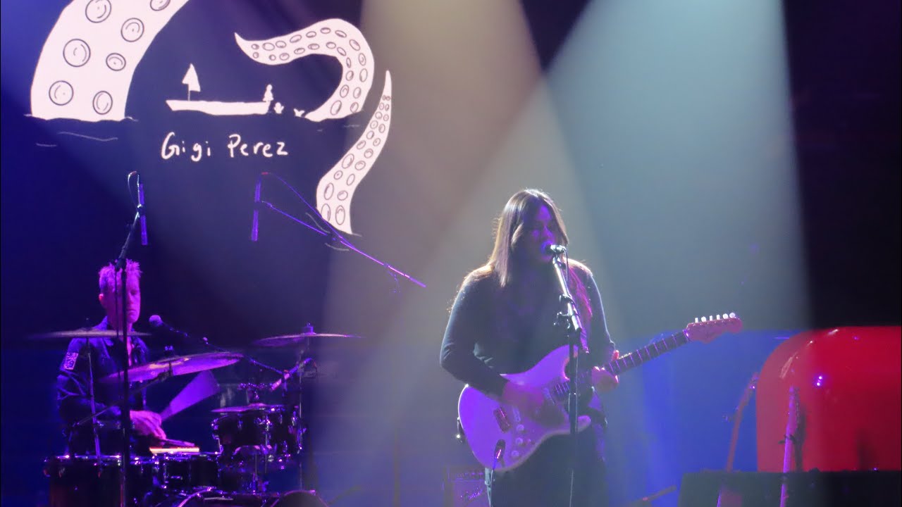 Gigi Perez - Fable - Live at College Street Music Hall, CT 11/30/24 ...