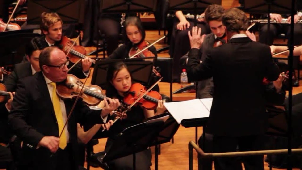 Bracegirdle: Violin Concerto - Michael Dauth, soloist; Alexander Briger ...