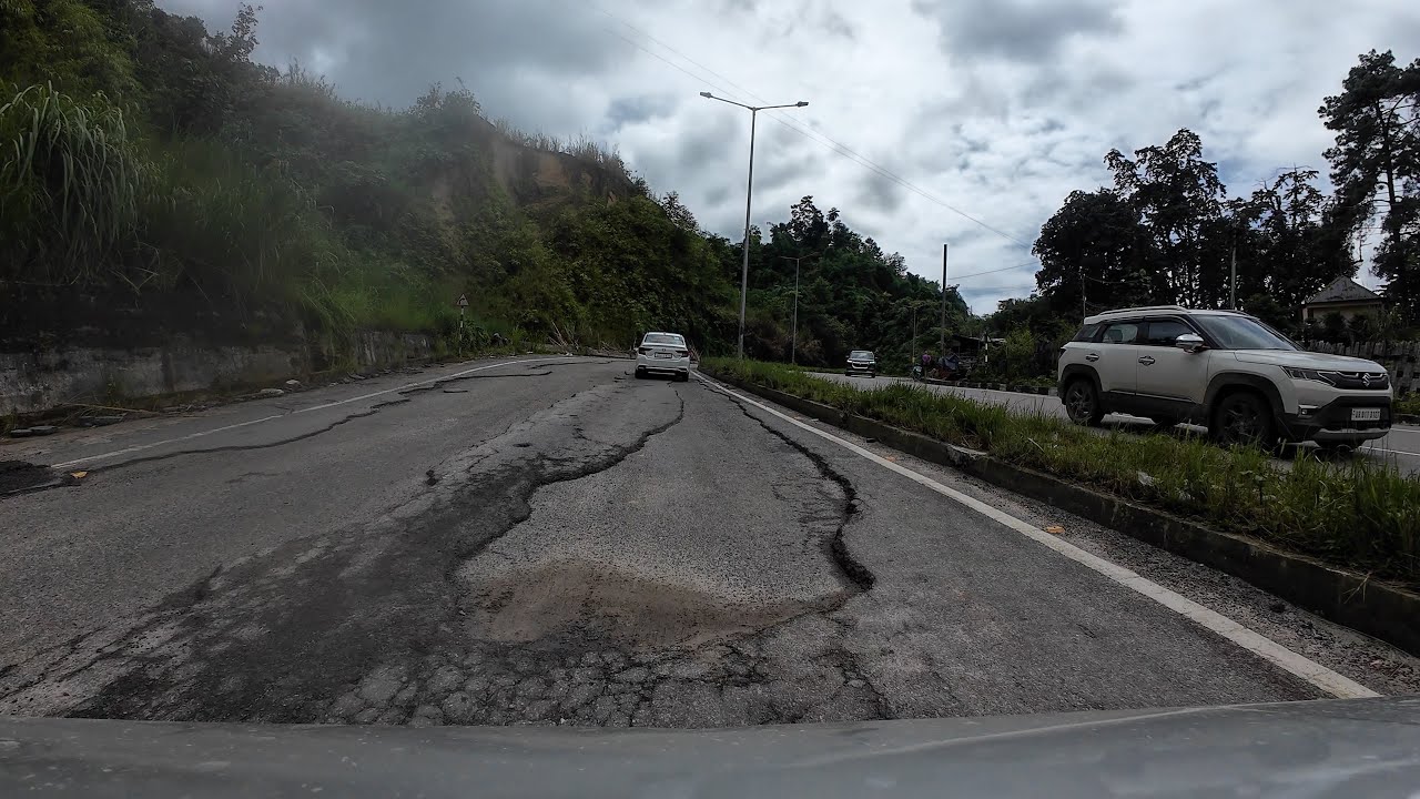 Arunachal Pradesh Capital Road Ka Condition Dekhiye, Baarish ne kya ...
