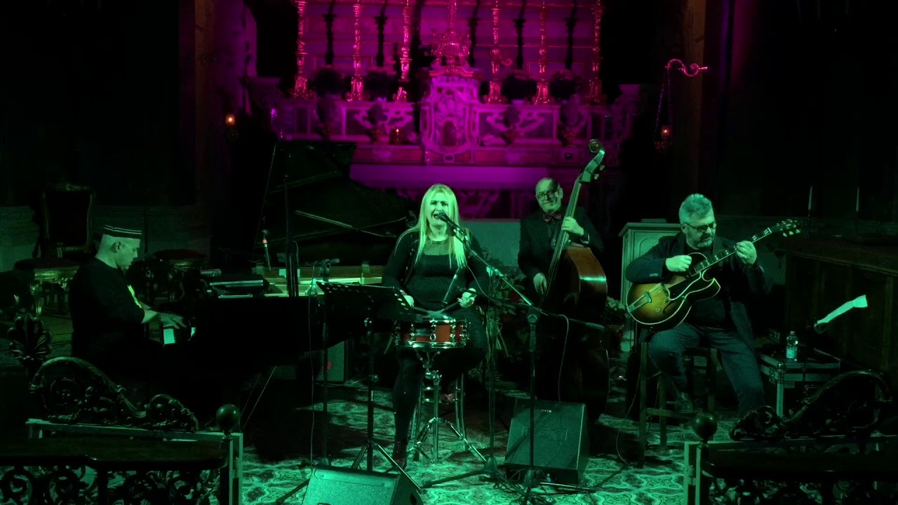 DEE DEE JOY “Walking my Baby back Home” - SORRENTO JAZZ FESTIVAL 2017 ...