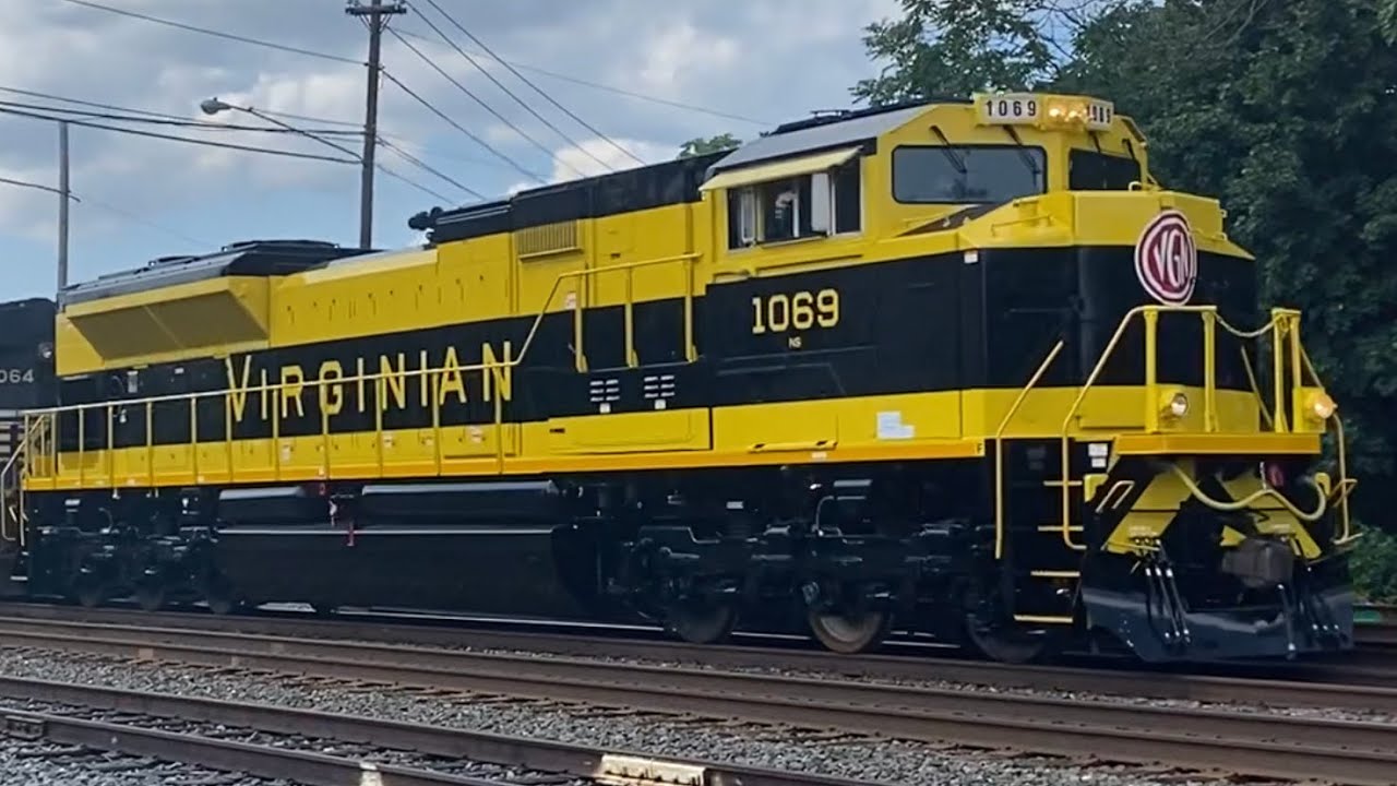 NS 30A w/ NS 1069 Hummelstown, PA Harrisburg Line - YouTube