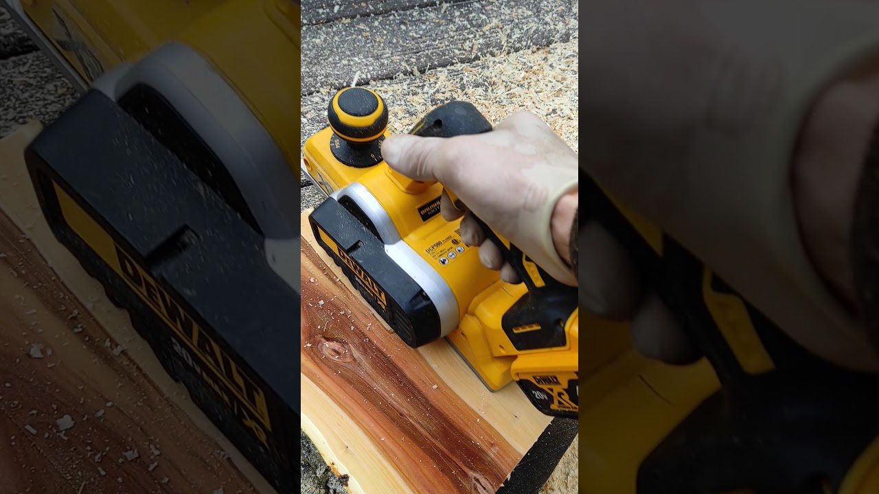 Dewalt planer DCP580 cordless brushless 20V in action - YouTube