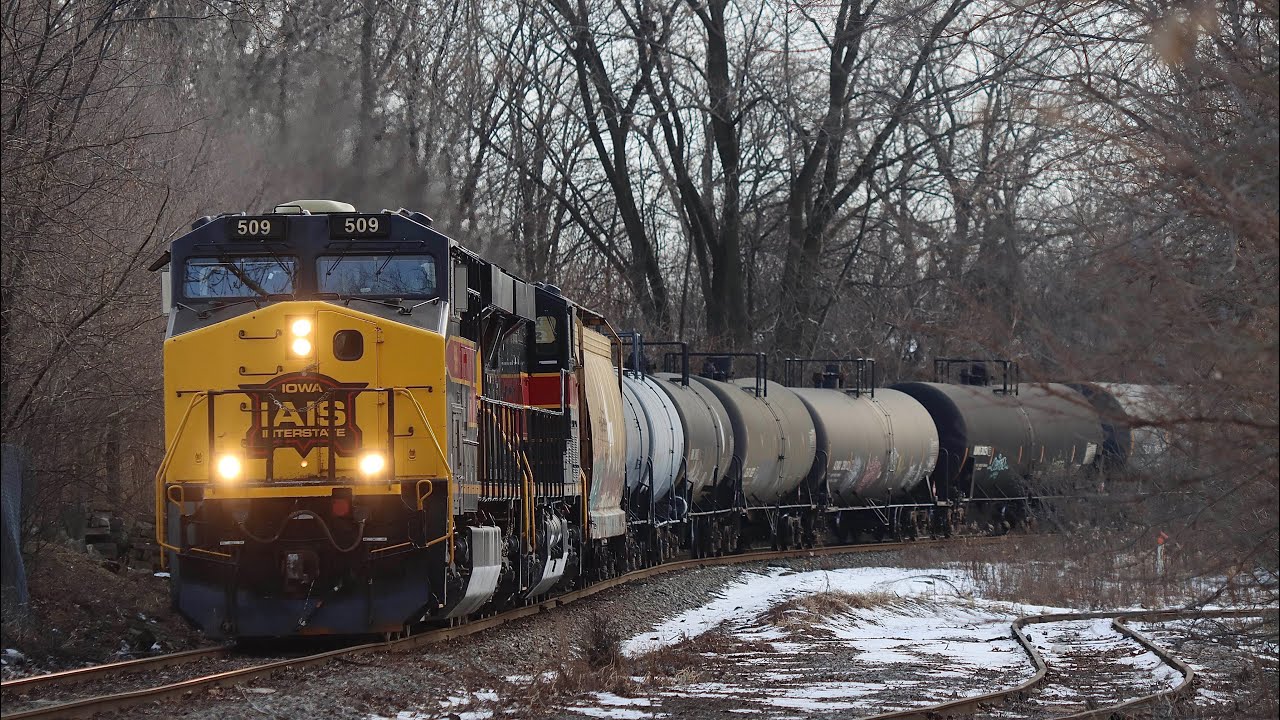 IAIS 509 leads IHB yard transfer at blue island junction Illinois - YouTube